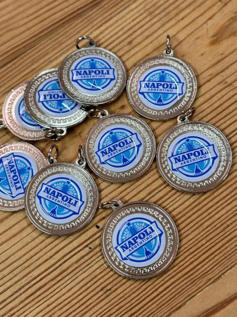 Medalla Personalizada con Sticker a Color (Dome) - Diseño Único y ...